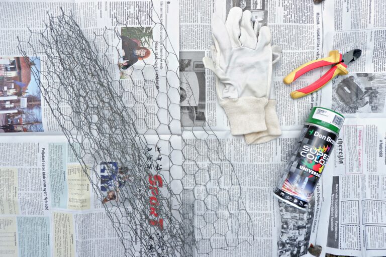 How to Paint Chicken Wire (Easy Steps) | Wire Fence