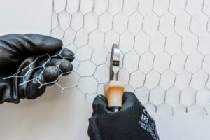 Cutting Chicken Wire (EASY GUIDE) | Wire Fence
