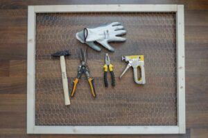 How to Attach Chicken Wire to Wood Frame | Wire Fence