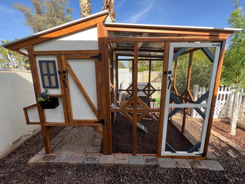 Chicken Coop Ideas (110 IDEAS) | WIREFENCE