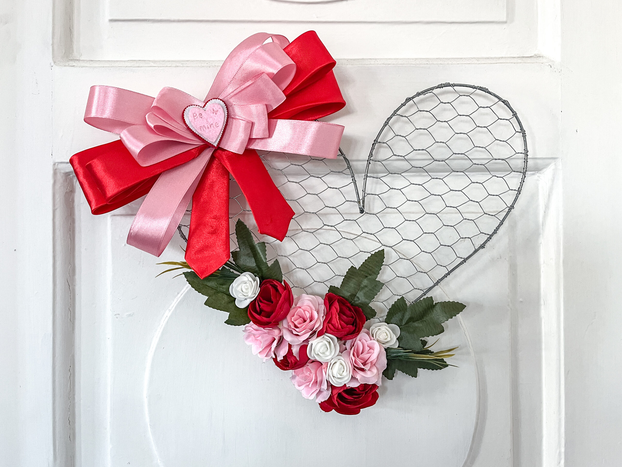 Chicken Wire Heart DIY | Wire Fence
