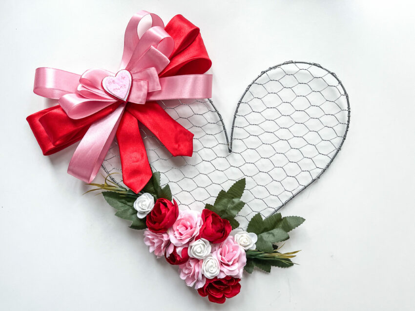 Chicken Wire Heart DIY | Wire Fence