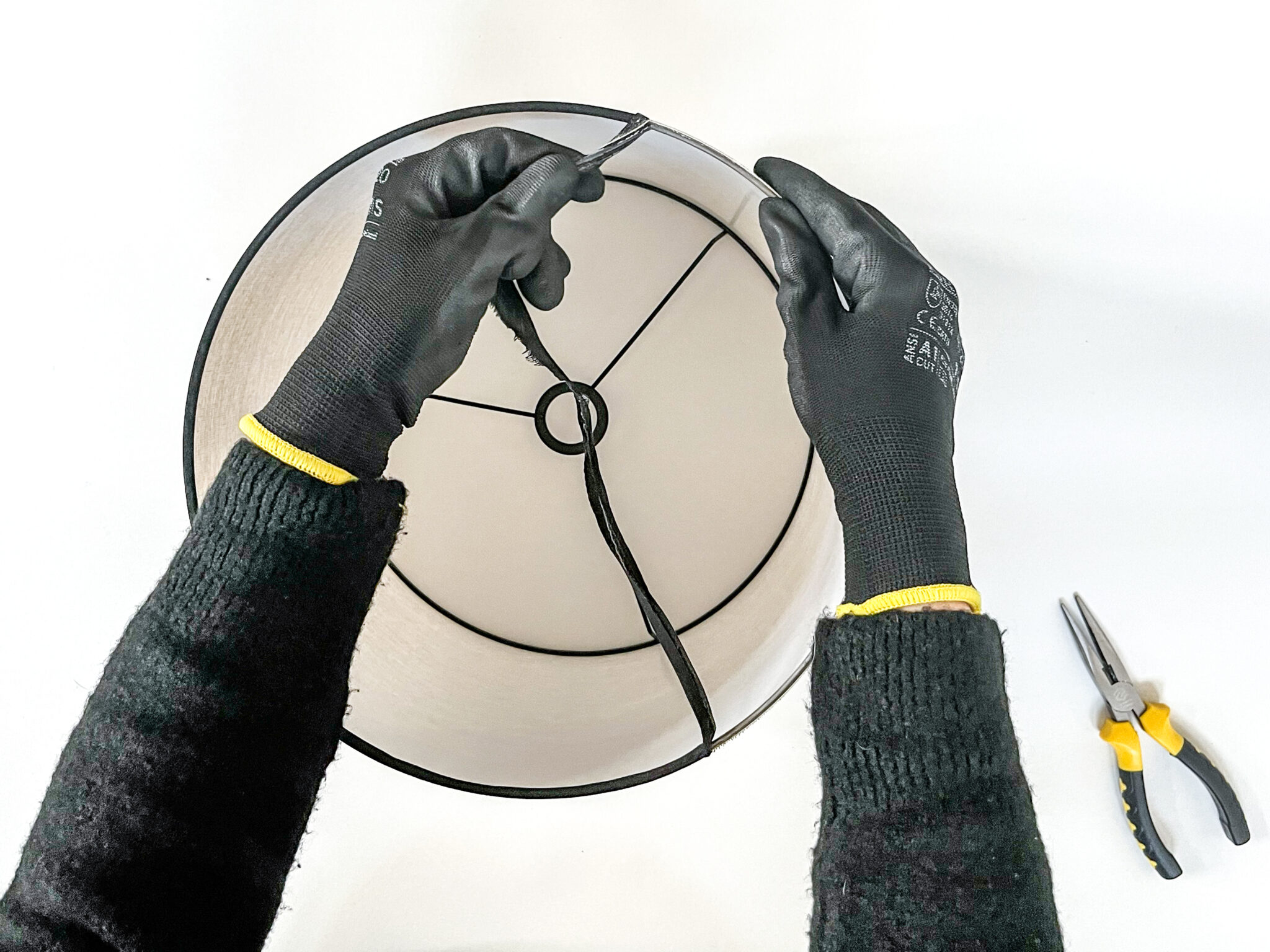 DIY Wire Mesh Lamp Shade (FREE PDF) | WireFence