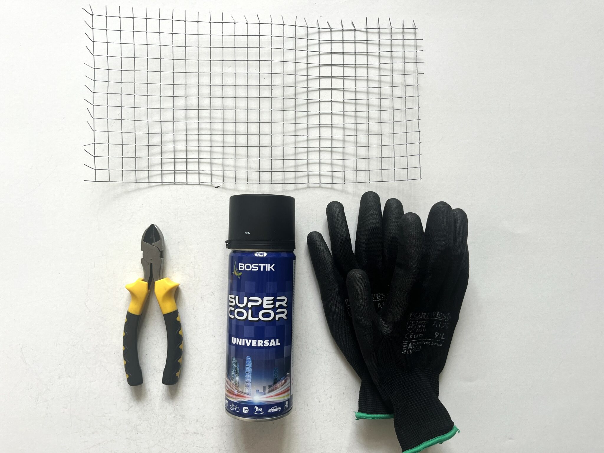 How to Paint Wire Mesh (QUICK & EASY) | Wire Fence