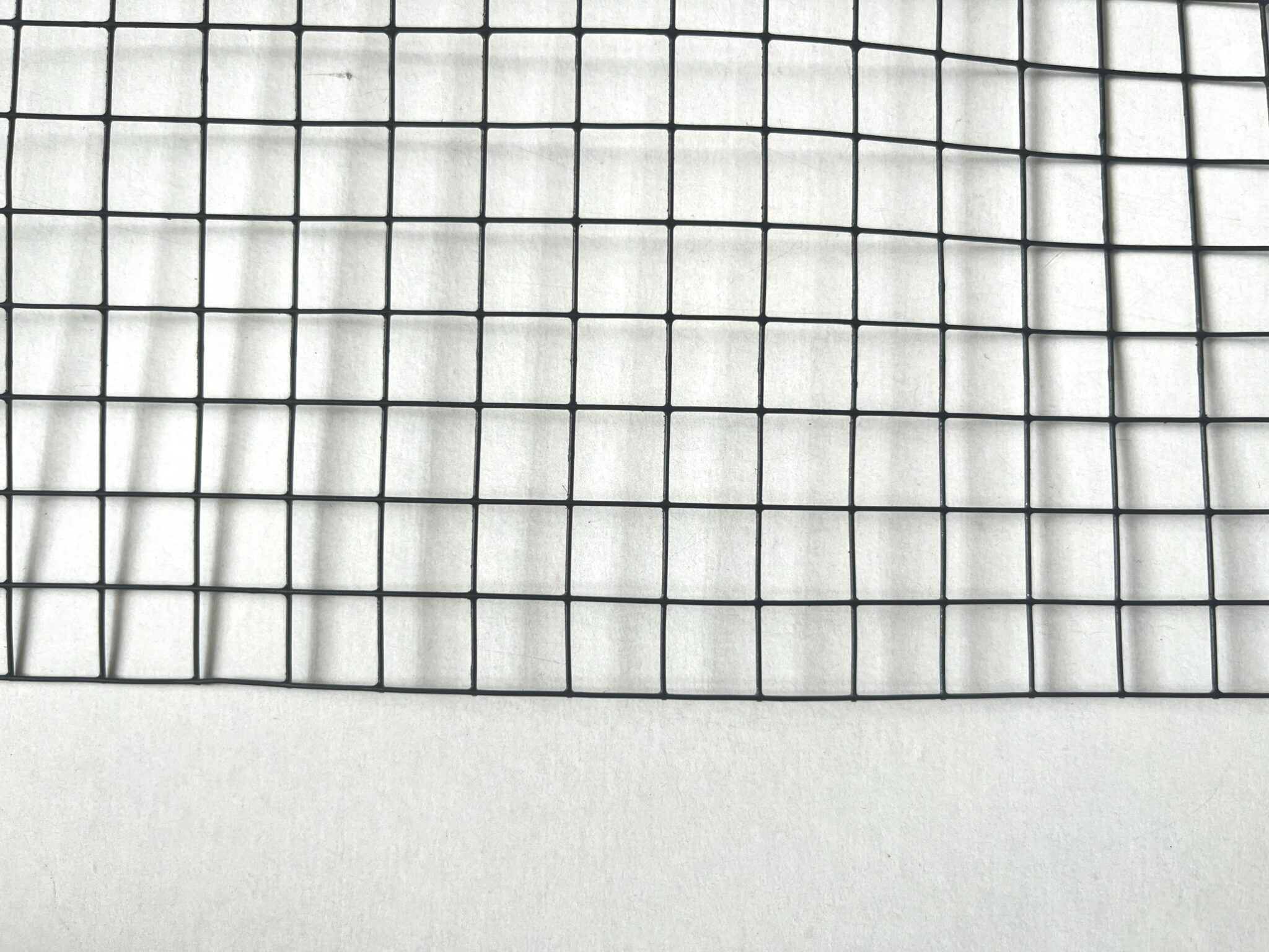 How to Paint Wire Mesh (QUICK & EASY) | Wire Fence