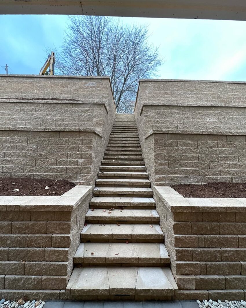 Retaining Wall Ideas (70+ IMAGES) | Wire Fence