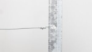 How to Tension Fence Wire (WITH IMAGES) | WireFence